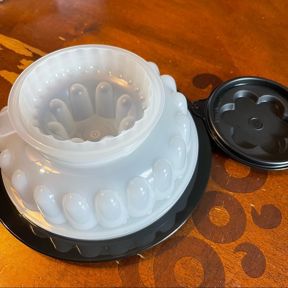 Tupperware | Kitchen | Tupperware Mini Jello Mold | Poshmark